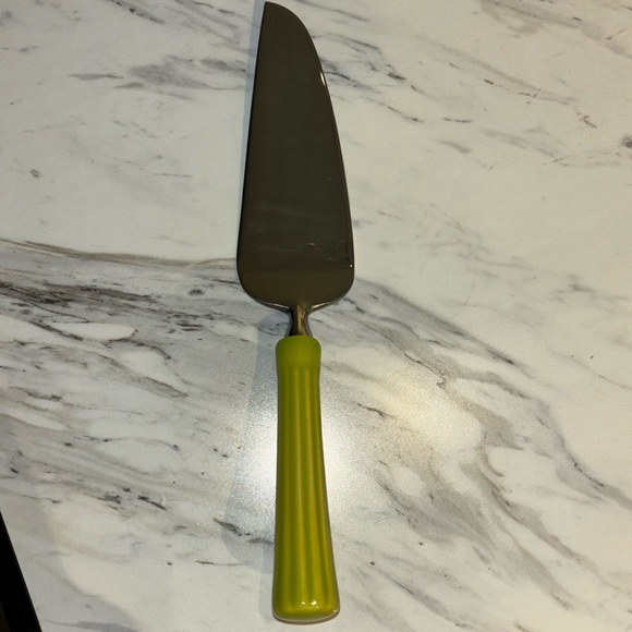 Fiesta | Dining | Fiesta Ceramic Handled Lemongrass Cakepie Server ...